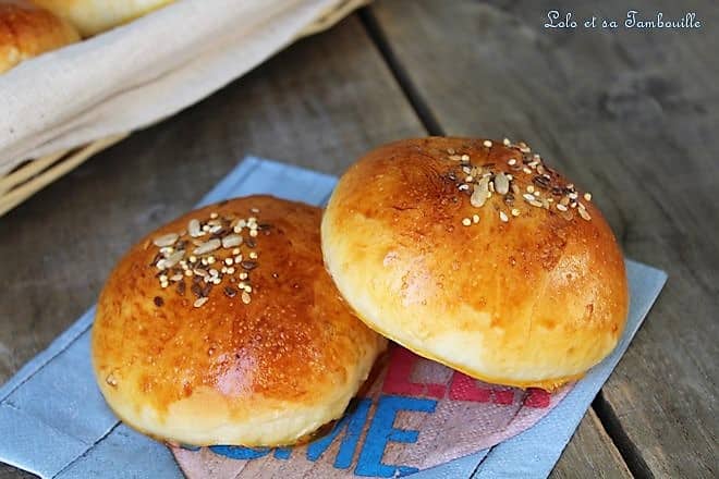 Pains à hamburgers extra moelleux {au lait ribot} • Recette de Lolo et sa tambouille